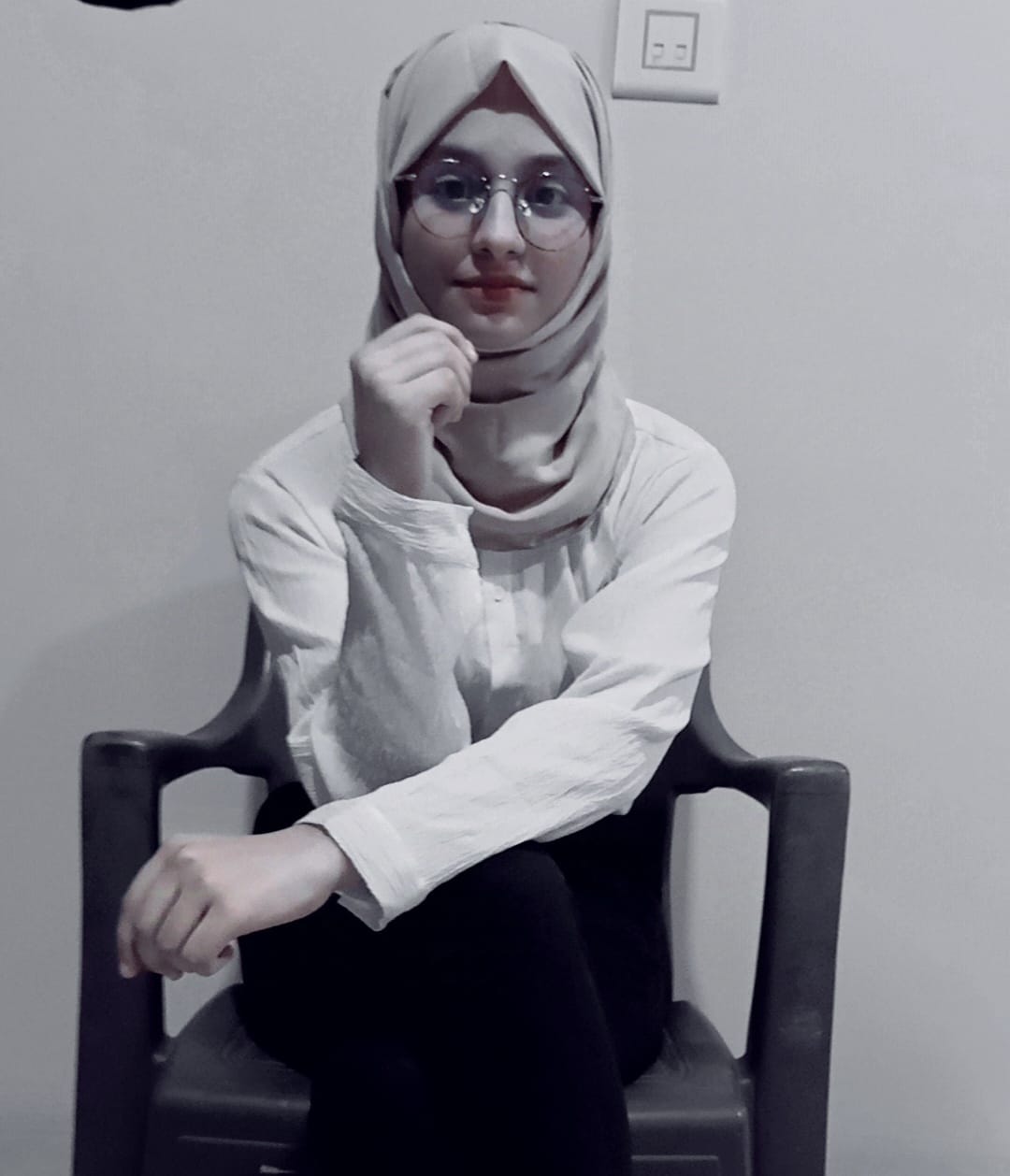 Hire Mahenoor Salat | Fullstack Developer, Designer, Video Editor & SEO Optimizer